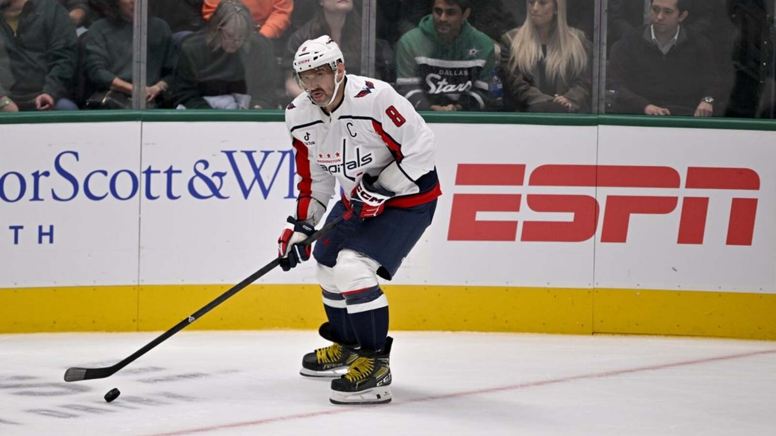Alex Ovechkin Eyes 900 Goals as Capitals Host Islanders