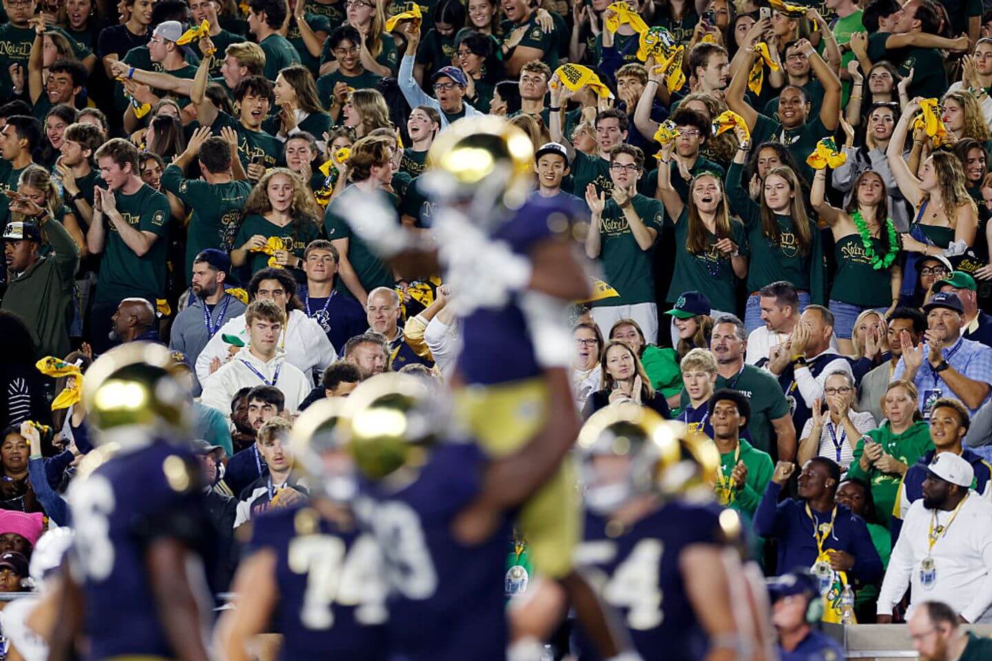 USC and Notre Dame Clash in High-Stakes College Football Showdown