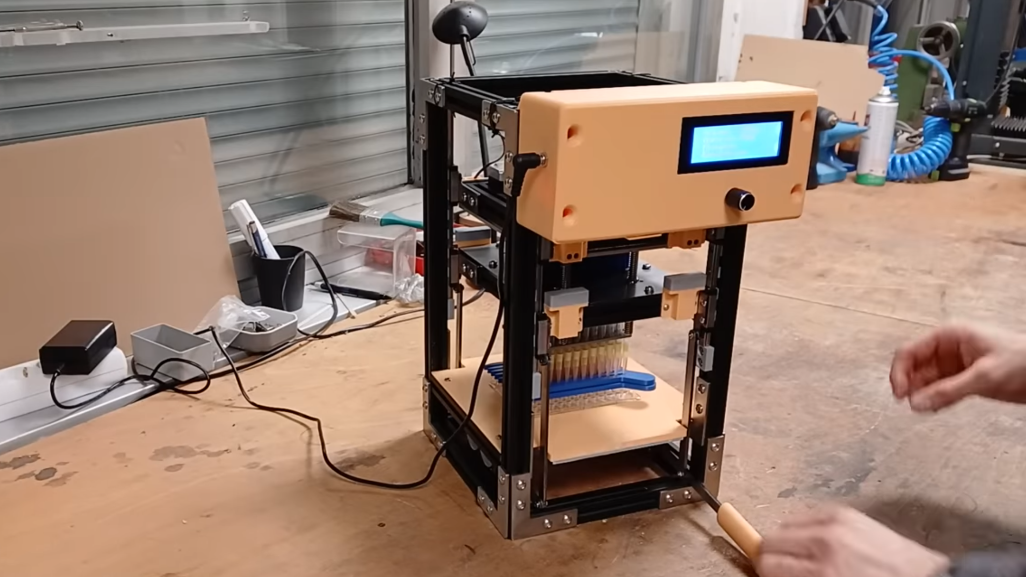 Innovator Builds Affordable 96-Channel Pipette for Experiments