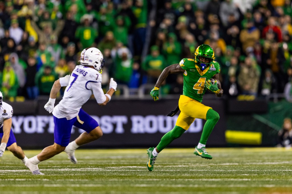 Oregon Ducks Clash with Texas Tech Red Raiders in Orange Bowl Showdown