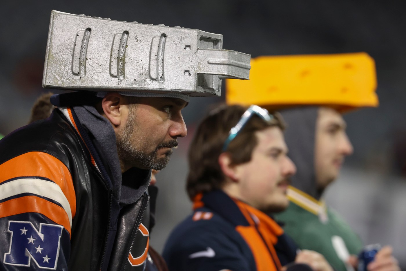 Chicago Bears Host Packers in Urgent Playoff Showdown at 7 PM
