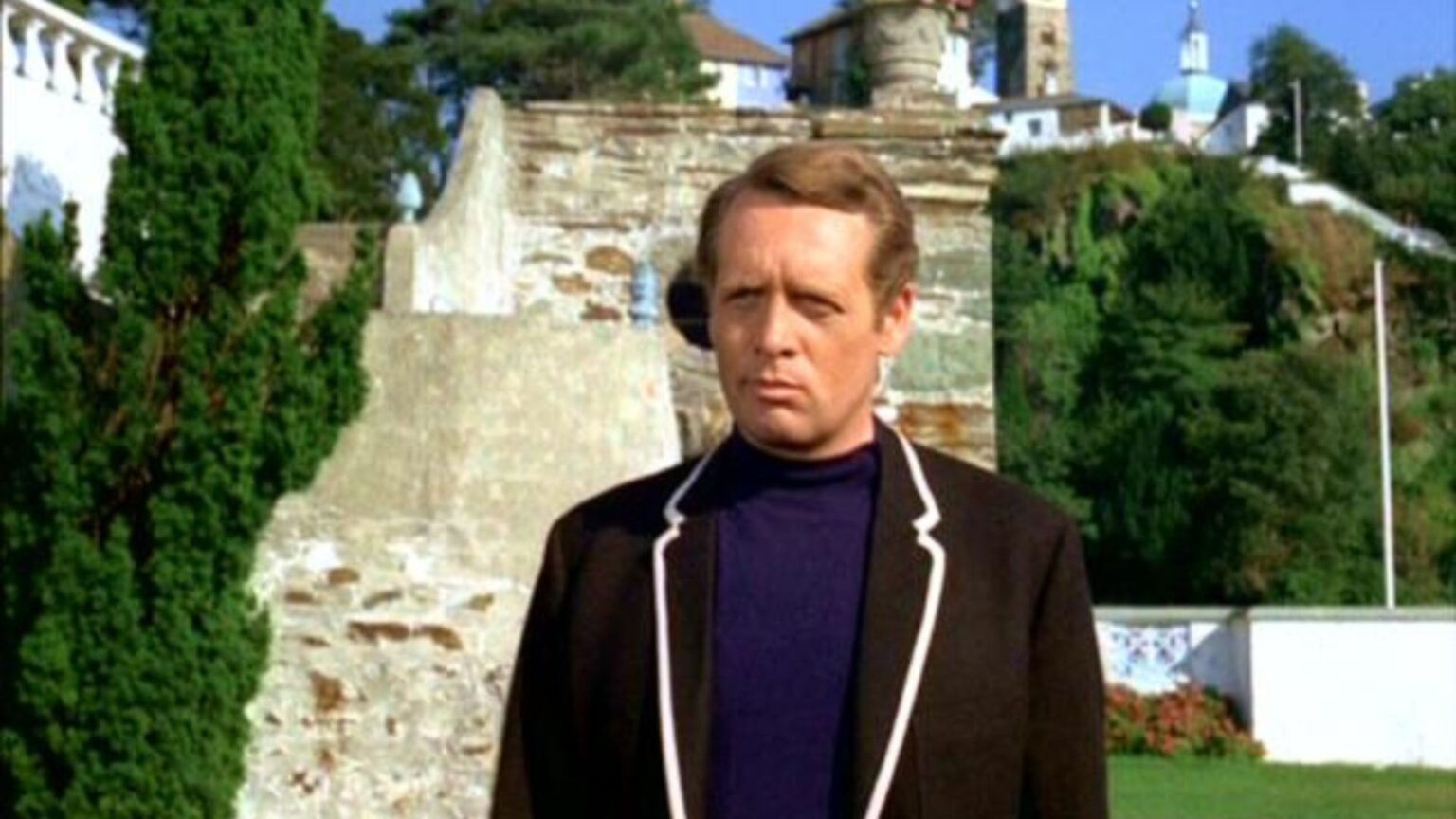 Google Offers Significant Discounts on Pixel 10 Pro Devices