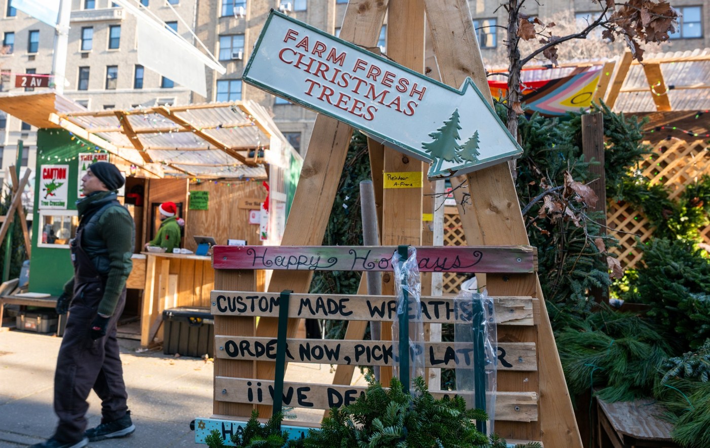 U.S. Economy Grows 4.3% Amid Tariff Concerns and Consumer Trends